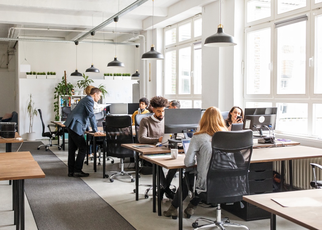 4 Hybrid Workplace Challenges — and How to Overcome Them